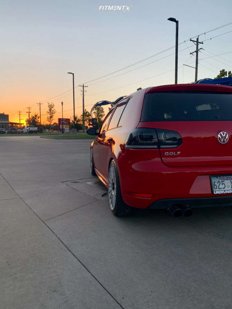 2014 Volkswagen Golf Base with 18x8.5 Rotiform Las-r and Nitto 225x40 ...