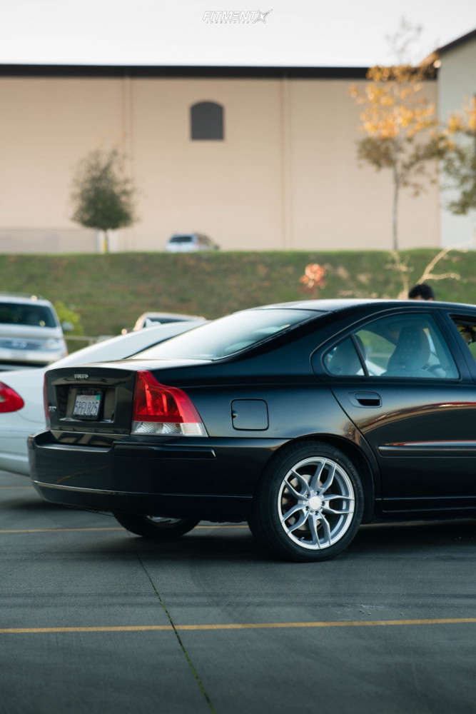 2005 Volvo S60 2.4 with 17x7.5 Drag Dr80 and Vercelli 225x45 on ...