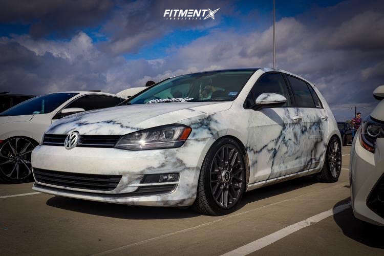 2015 Volkswagen Golf SE with 18x8.5 Rotiform Rse and Vredestein 225x40 ...