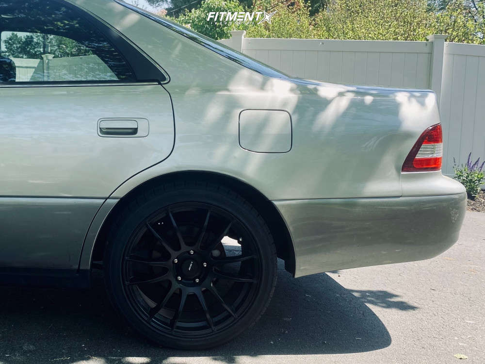 2001 Lexus ES300 Base with 18x8 AVID1 AV20 and Milestar 225x40 on ...