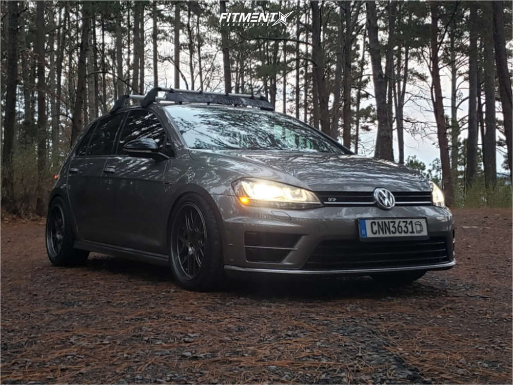 2015 Volkswagen Golf R Base with 18x9 XXR 527d and Vercelli 245x45 on ...
