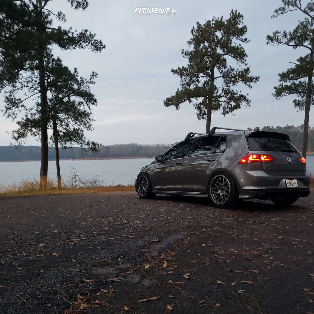 2015 Volkswagen Golf R Base with 18x9 XXR 527d and Vercelli 245x45 on ...