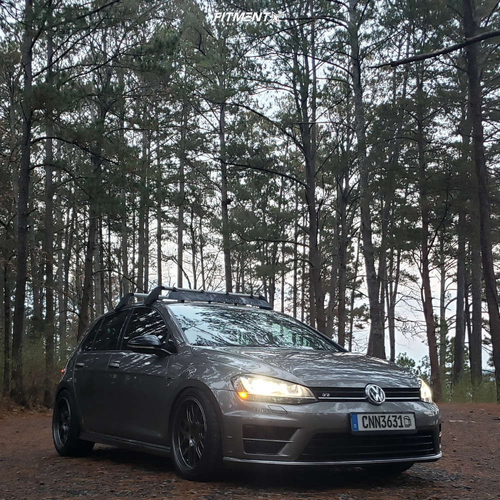 2015 Volkswagen Golf R Base with 18x9 XXR 527d and Vercelli 245x45 on ...