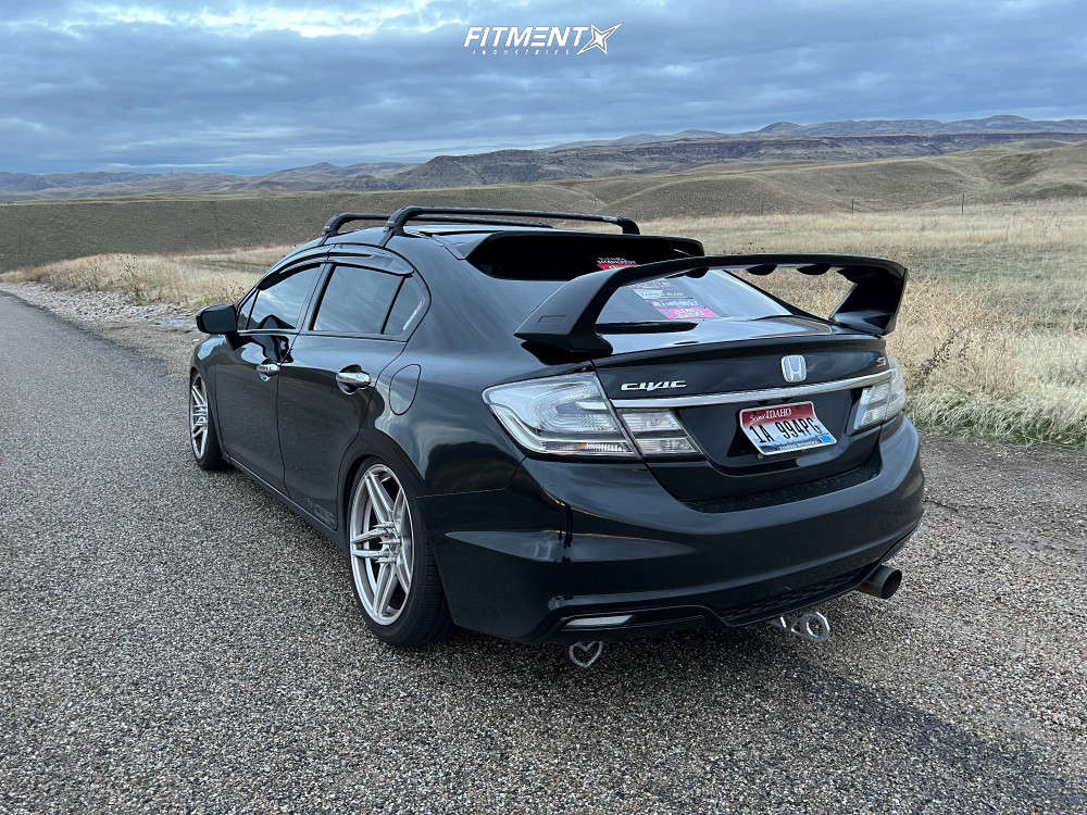 2014 Honda Civic Si with 18x8.5 ESR Rf15 and Toyo Tires 235x40 on ...