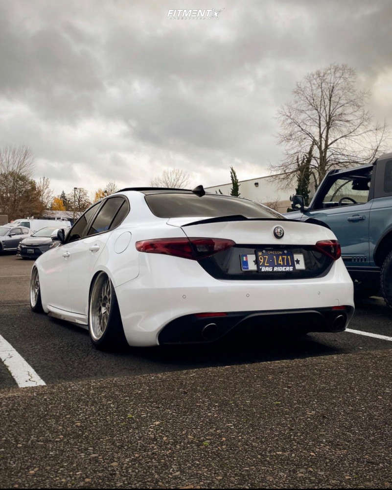 2018 Alfa Romeo Giulia TI with 19x8.5 Work Vsxx and Hankook 235x35 on ...