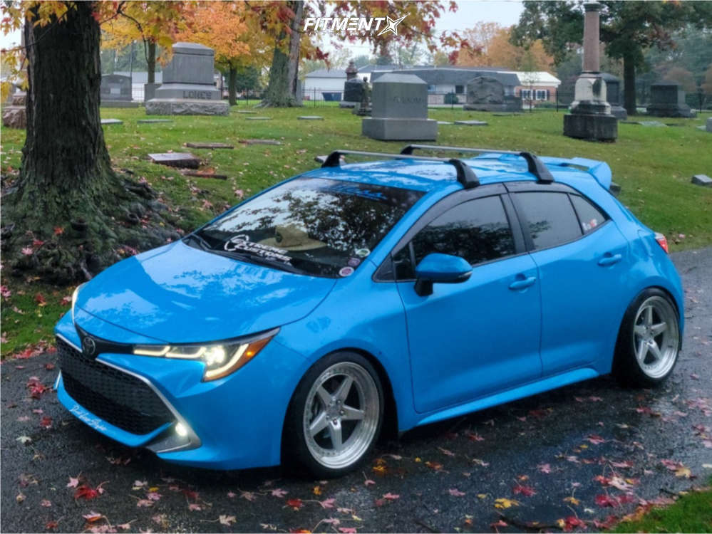 2020 Toyota Corolla XSE with 18x8.5 Aodhan Ds05 and Continental 225x40 ...