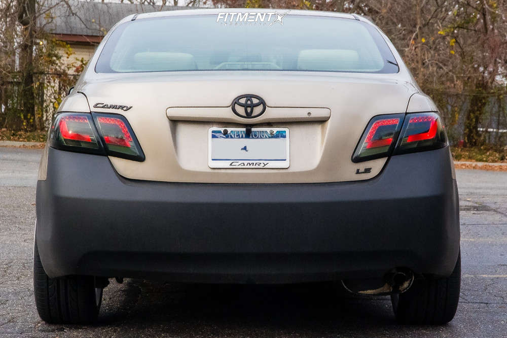 2009 Toyota Camry LE with 19x8.5 ESR Cs8 and Hankook 225x40 on Stock ...