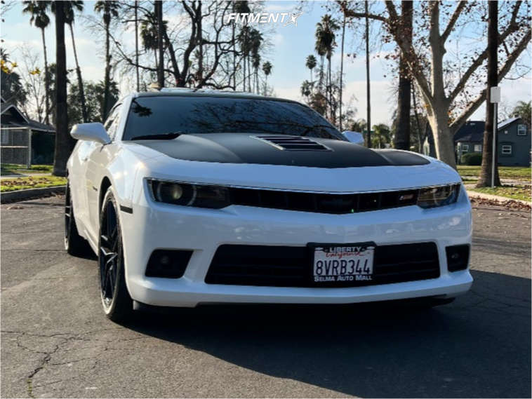 2014 Chevrolet SS Base with 20x10 Curva Cff25 and Firestone 275x40 on ...