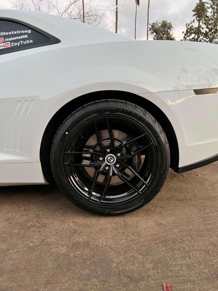 2014 Chevrolet SS Base with 20x10 Curva Cff25 and Firestone 275x40 on ...