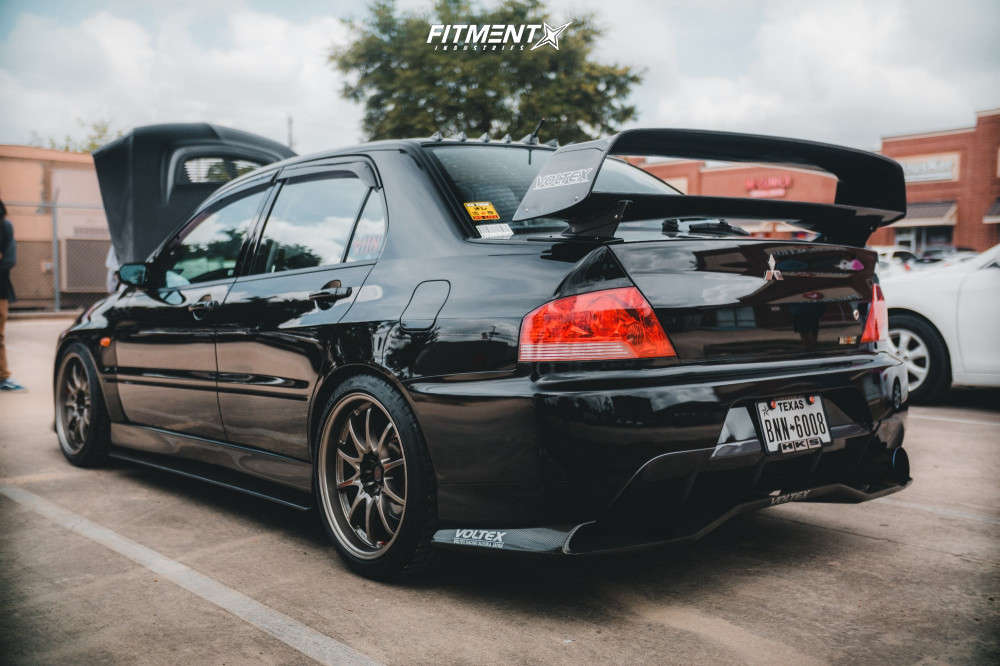 2006 Mitsubishi Lancer Evolution with 18x9.5 Rays Engineering CE28N ...