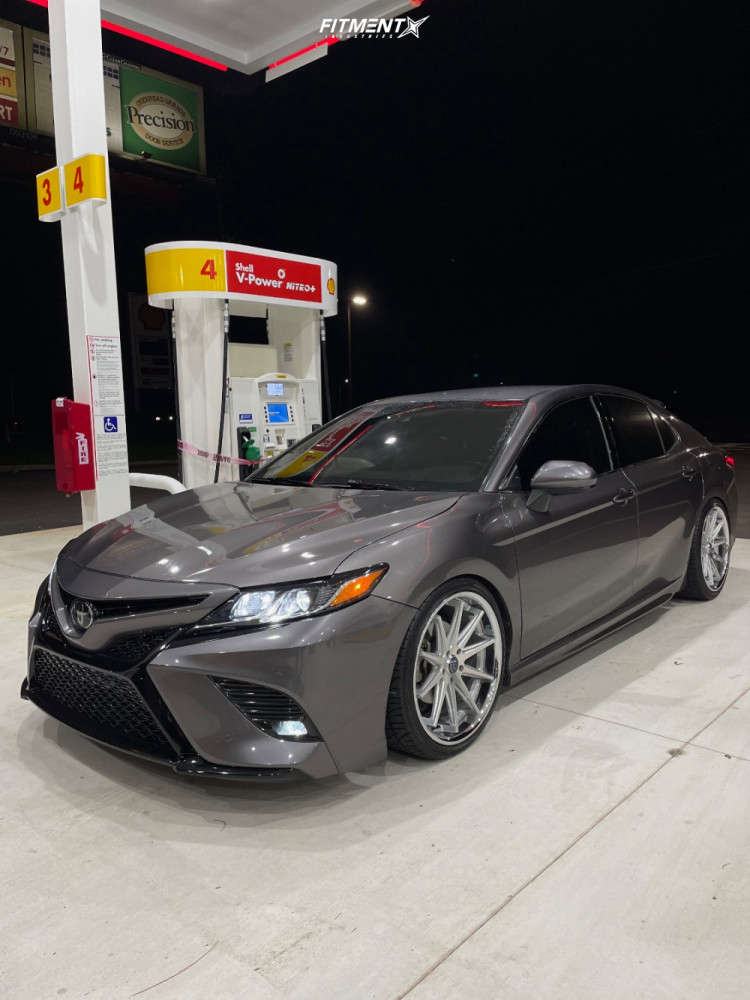 2018 Toyota Camry SE with 20x9 Rohana Rc10 and Nankang 245x35 on ...