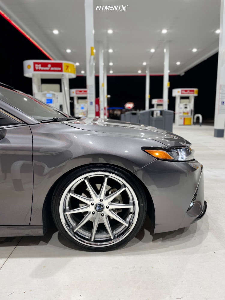 2018 Toyota Camry SE with 20x9 Rohana Rc10 and Nankang 245x35 on ...