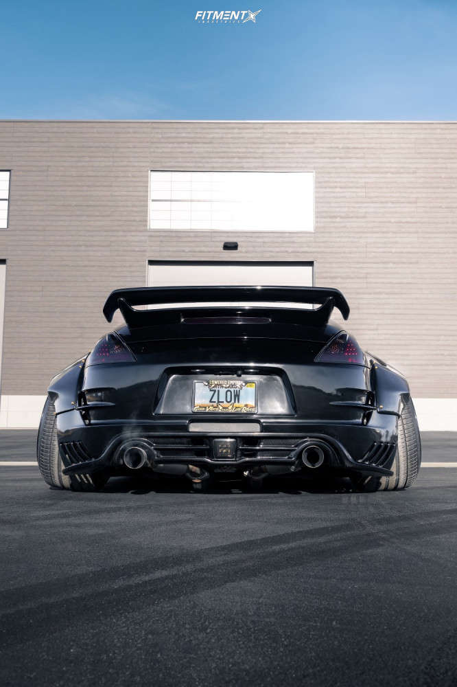 2016 Nissan 370Z Base with 20x10.5 Avant Garde AGL43 and Falken 235x35 ...