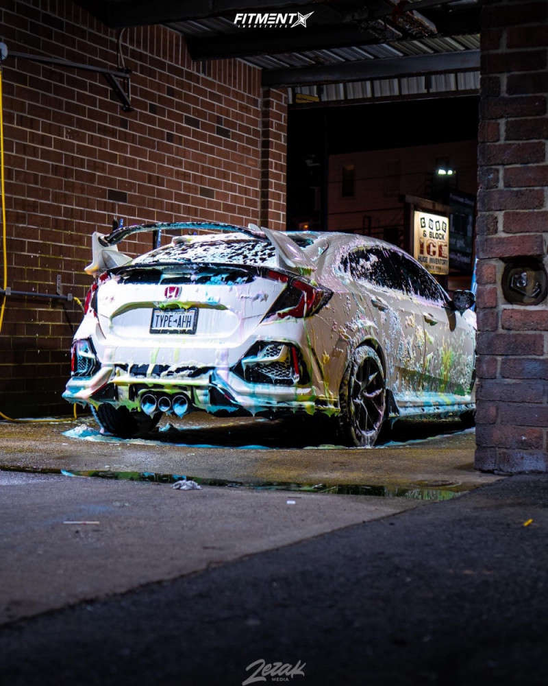 2021 Honda Civic Type R with 18x9.5 Titan7 Ts-5 and Nankang 255x40 on ...