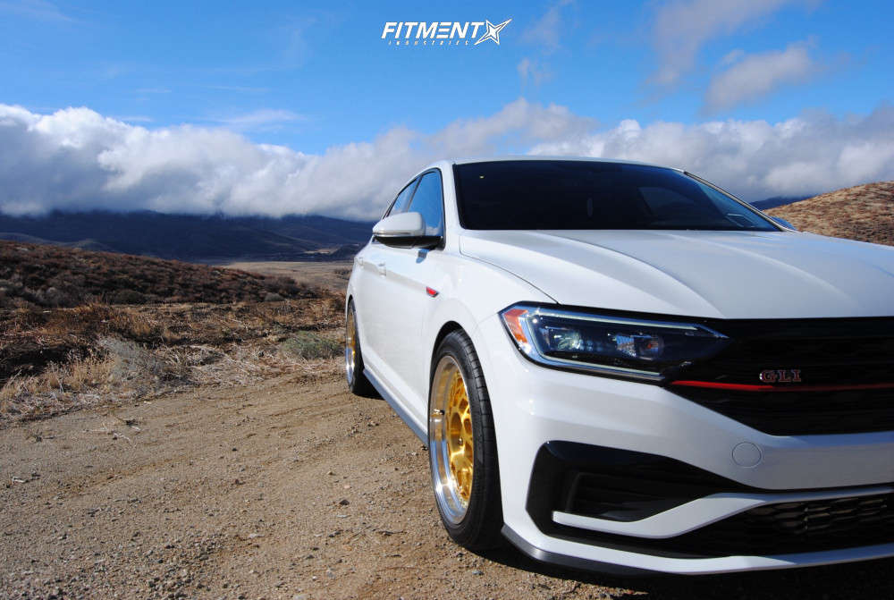 2021 Volkswagen Jetta GLI S with 18x8.5 Regen5 R32 and Vercelli 235x45 ...