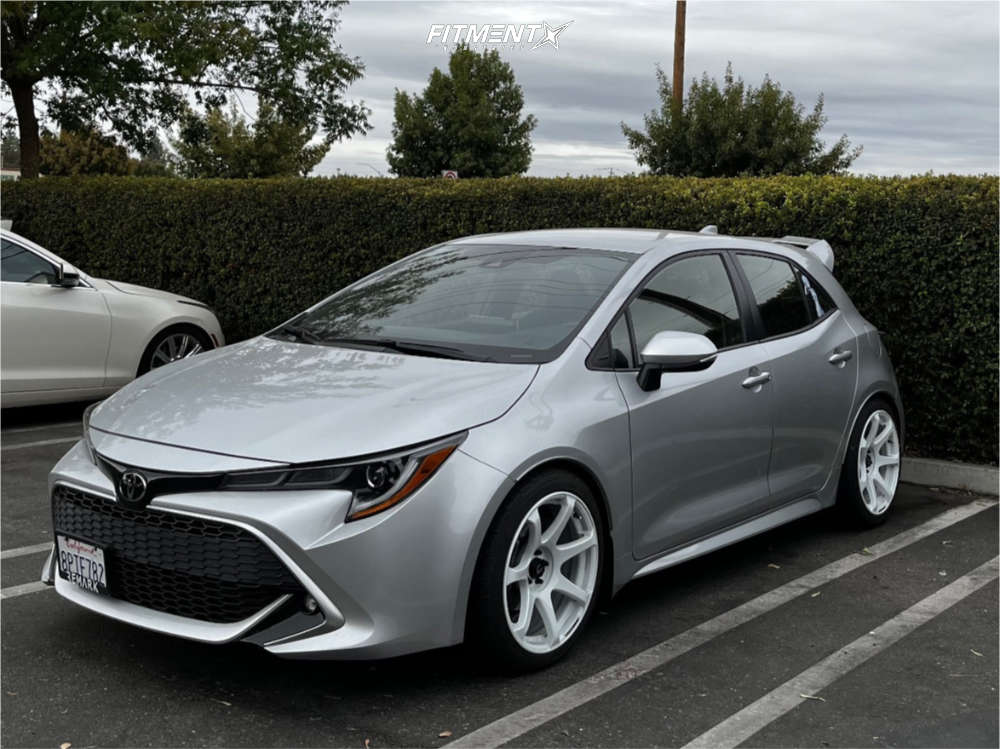 2020 Toyota Corolla XSE with 18x9 Cosmis Racing Mr7 and Federal 235x40 ...
