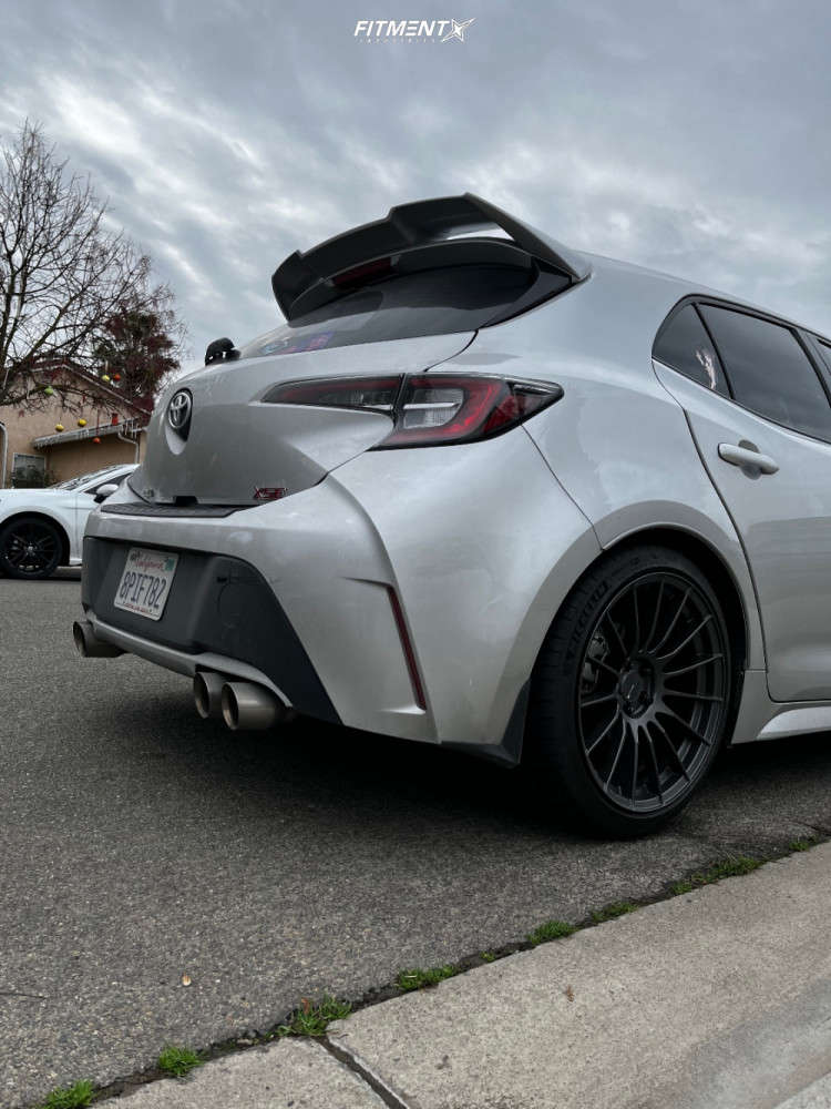 2020 Toyota Corolla XSE with 18x9.5 Enkei Rs05-rr and Michelin 255x35 ...