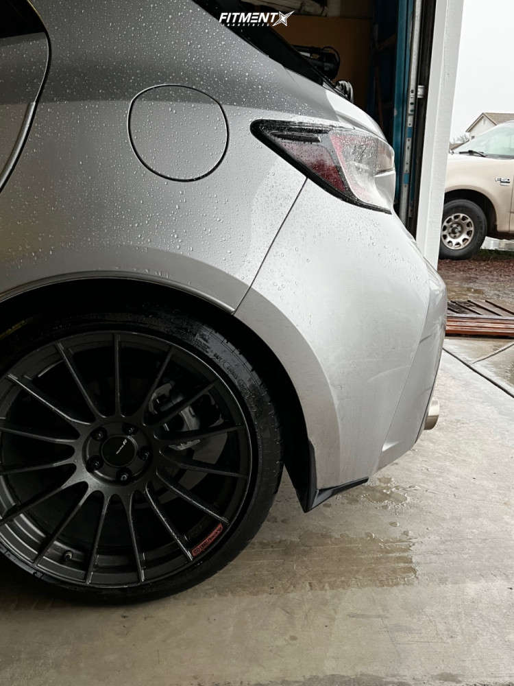 2020 Toyota Corolla XSE with 18x9.5 Enkei Rs05-rr and Michelin 255x35 ...