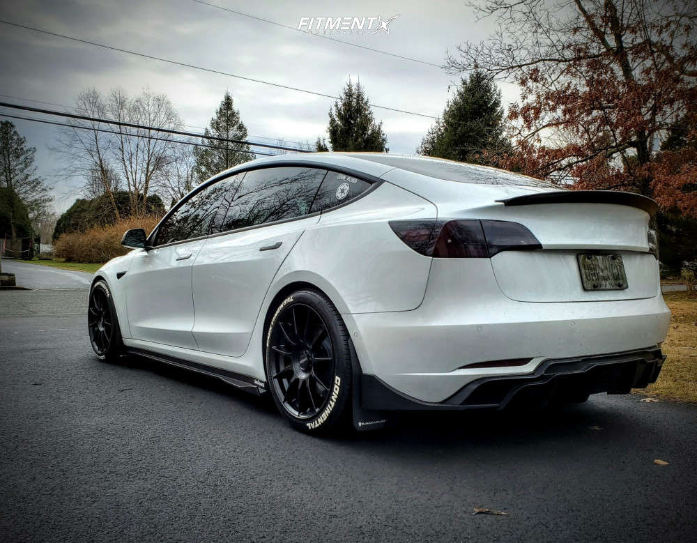 2020 Tesla 3 Standard Plus with 19x8.5 Rotiform Dtm and Continental ...