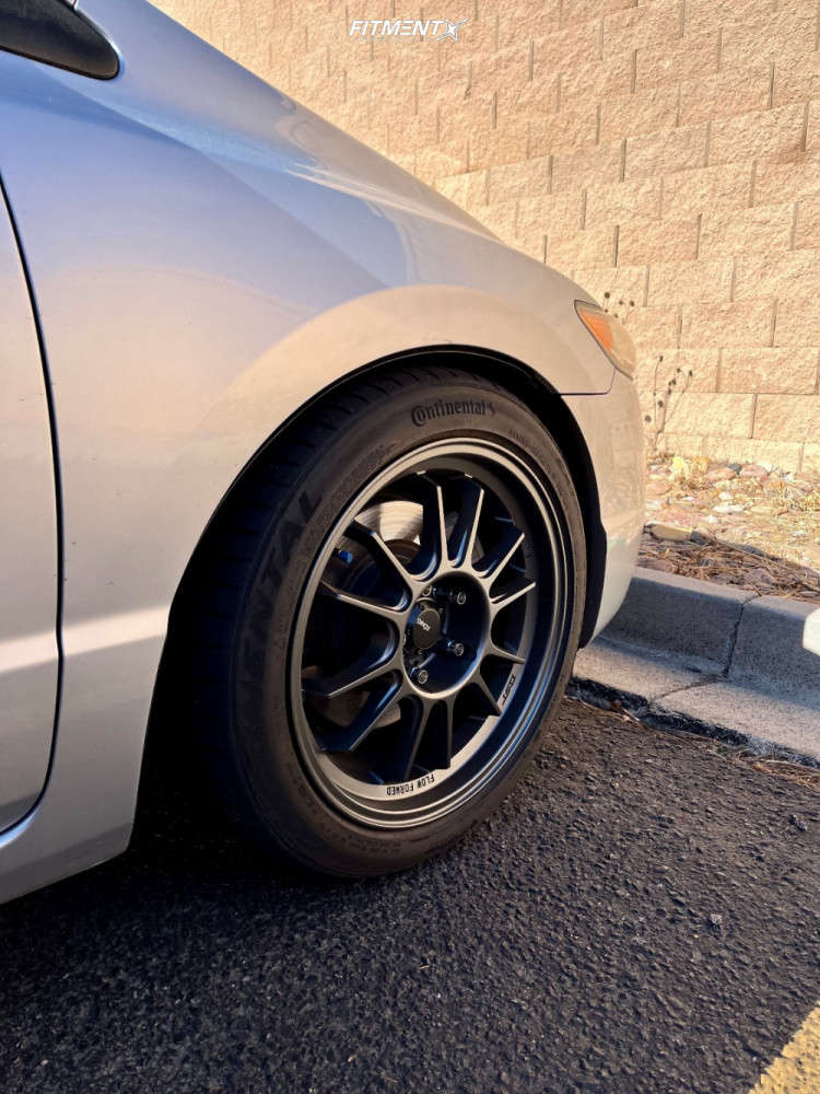 2008 Honda Civic Si with 17x9 Konig Hypergram and Continental 245x40 on ...