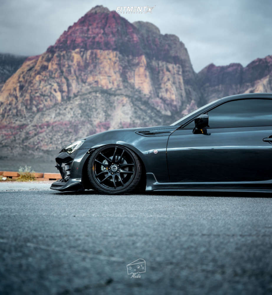 2019 Toyota 86 Base with 18x8.5 Work Emotion Cr Kiwami and Federal ...