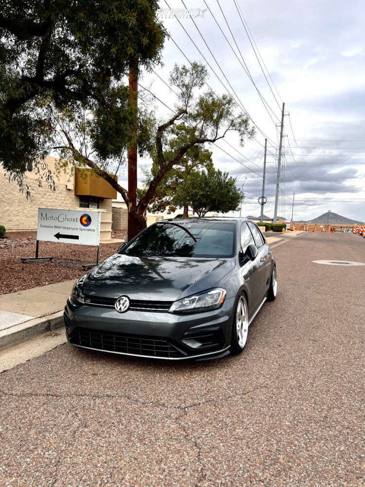 2019 Volkswagen Golf R Base with 18x9 Kansei Knp and Pirelli 235x40 on ...