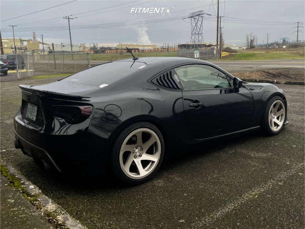 2013 Scion FR-S Base with 18x9.5 3SDM 0.06 and Delinte 245x40 on ...