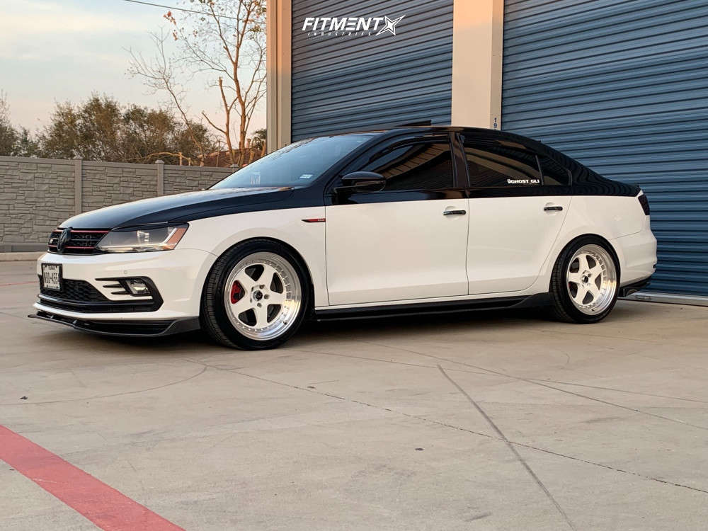 2017 Volkswagen Jetta GLI with 18x9 JNC Jnc010 and Kumho 225x40 on ...