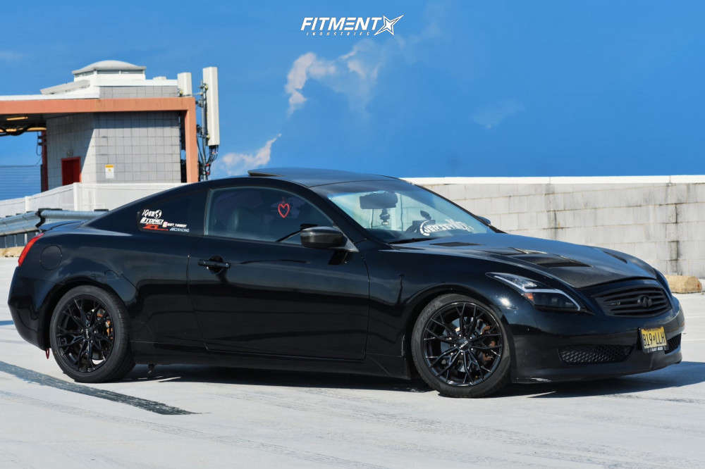 2010 INFINITI G37 X with 18x8.5 Helo He907 and Pirelli 275x30 on ...