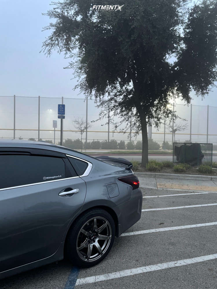 2018 Nissan Altima SR with 18x8.5 XXR 560 and Fortune 235x45 on Stock ...