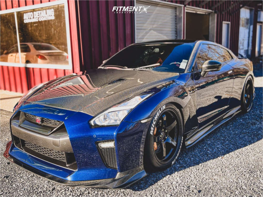 2017 Nissan GT-R Premium with 20x10 Advan Racing GT and Michelin 285x30 ...