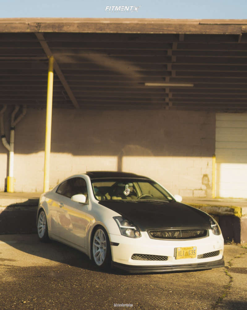 2003 INFINITI G35 Base with 18x9.5 ESR Sr08 and Michelin 235x40 on ...