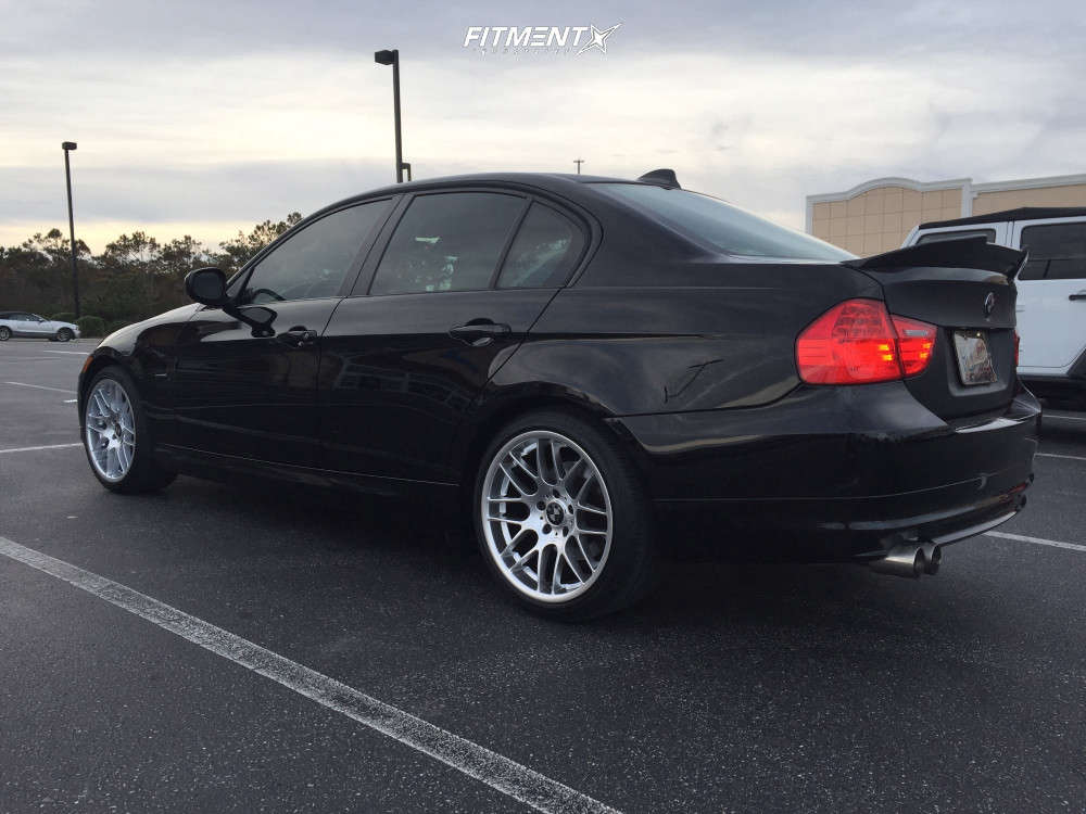 2009 BMW 328i Base with 18x8.5 VMR V703 and Continental 225x40 on Stock ...
