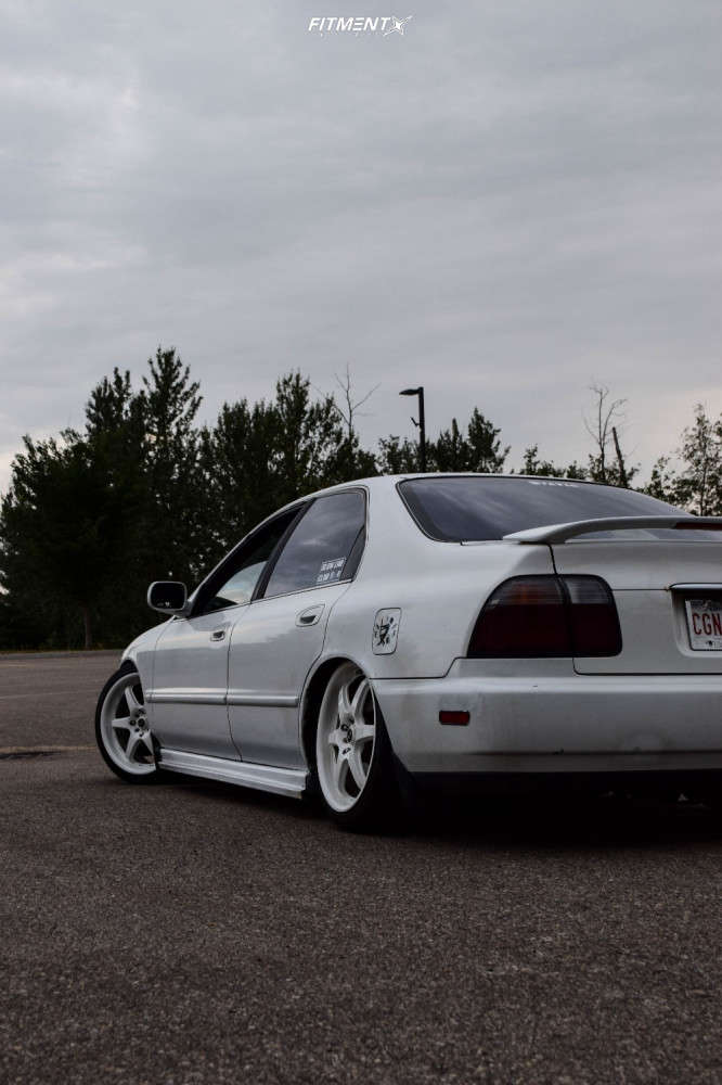 1997 Honda Accord SE with 18x7.5 Motegi DP6 and Falken 215x40 on ...
