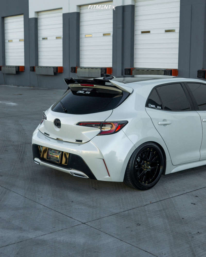 2019 Toyota Corolla XSE with 18x9.5 ESR Cs11 and Nitto 225x40 on ...
