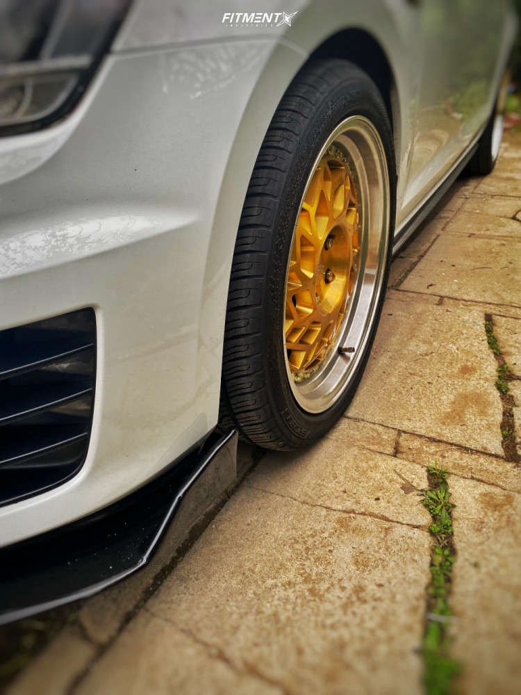 2017 Volkswagen GTI S with 18x8.5 F1R R32 and Vercelli 215x35 on Stock ...