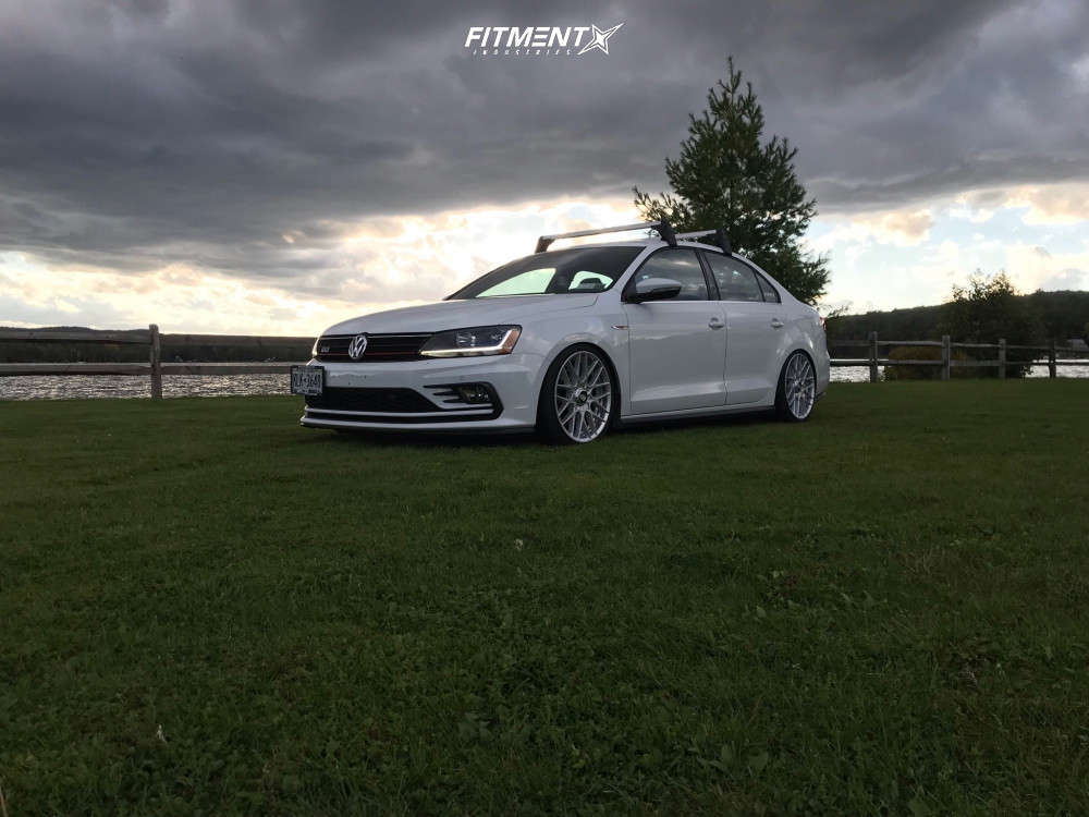 2017 Volkswagen Jetta GLI with 18x8.5 Rotiform Rse and Vercelli 215x40 ...
