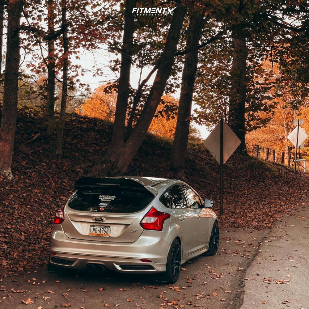 2014 Ford Focus ST with 18x8.5 Option Lab R716 and Hankook 235x35 on ...