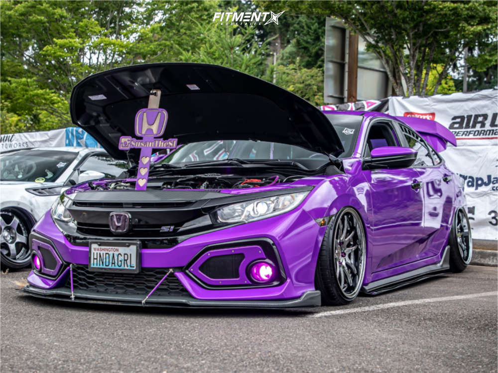 2018 Honda Civic Si with 18x9.5 Aodhan DS02 and Nexen 215x35 on Air ...