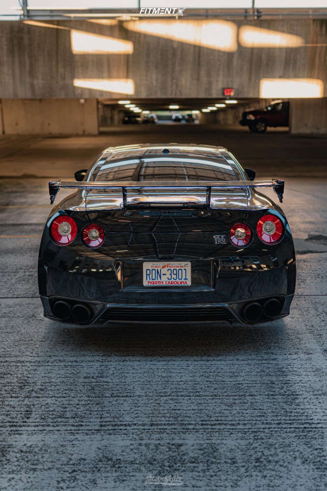 2012 Nissan GT-R Black Edition with 20x10 Vorsteiner V-ff103 and ...