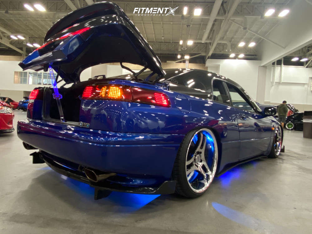 1994 Subaru SVX L with 19x9.5 Racing Hart SP3 and Falken 255x30 on Air ...