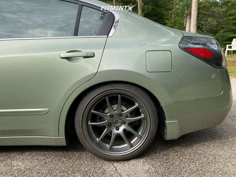 2008 Nissan Altima S with 18x8.5 Aodhan Ds02 and Falken 225x40 on ...