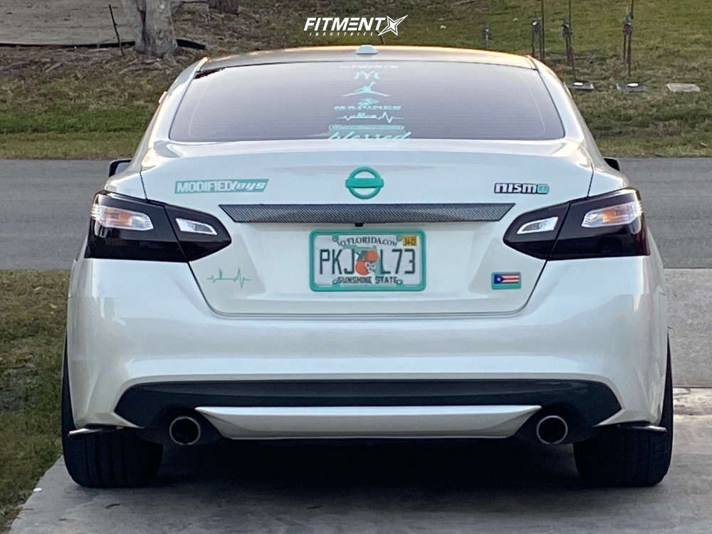 2017 Nissan Altima SV with 20x8.5 F1R F28 and Nexen 225x30 on Lowering ...