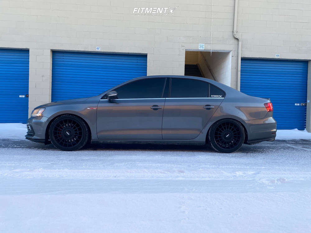 2017 Volkswagen Jetta GLI with 18x8.5 Rotiform Las-r and Nexen 215x35 ...