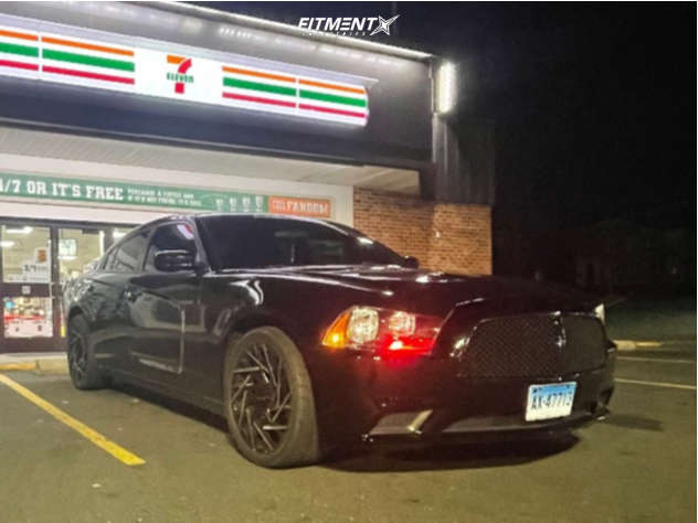 2014 Dodge Charger SE with 20x8.5 Strada Nido and Nitto 285x35 on Stock ...