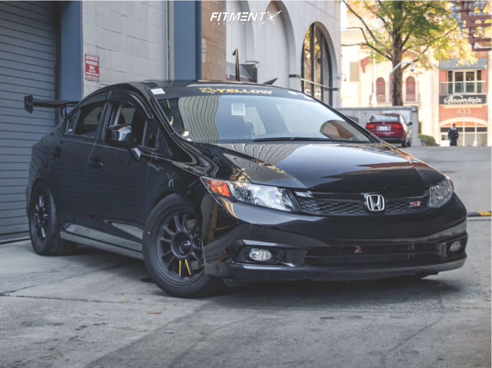 2012 Honda Civic Si with 17x9 Konig Hypergram and Falken 255x40 on ...