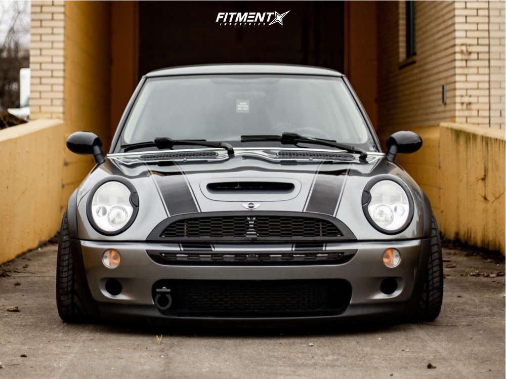 2003 Mini Cooper S with 16x8 XXR 002.5 and Nitto 205x40 on Air ...