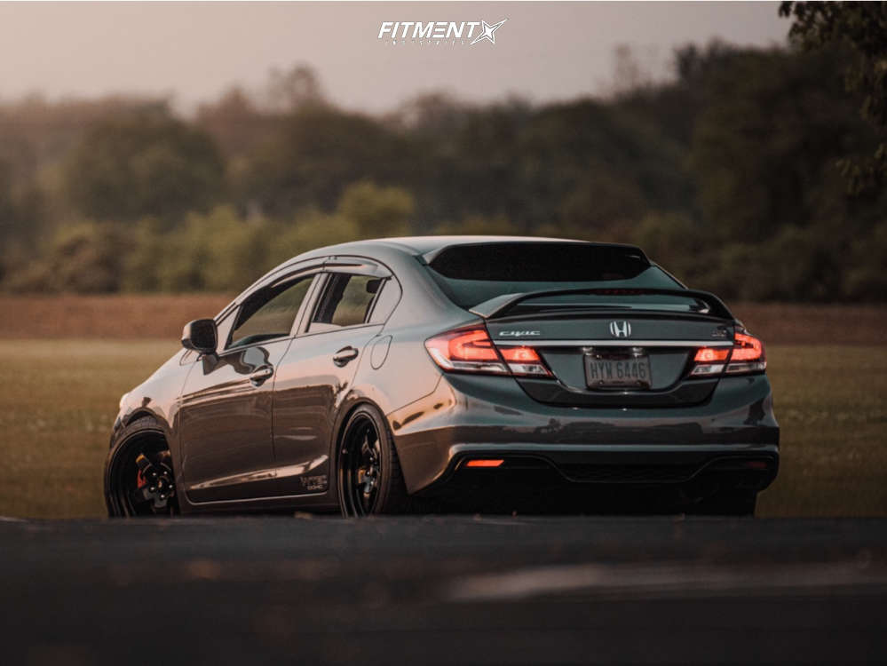 2013 Honda Civic Si with 18x9.5 MST Mt24 and Federal 225x40 on ...