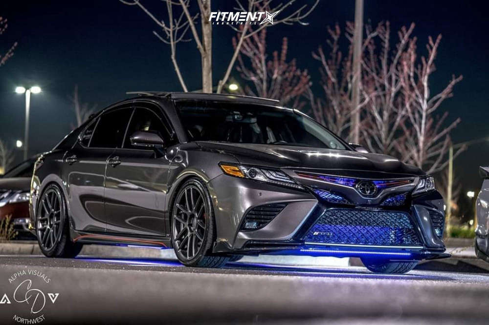 2018 Toyota Camry XSE with 20x9 Velgen Vmb6 and Nitto 245x35 on ...
