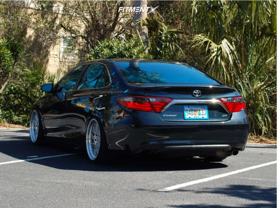 2016 Toyota Camry SE with 19x9.5 ESR Cs3 and Accelera 215x35 on ...